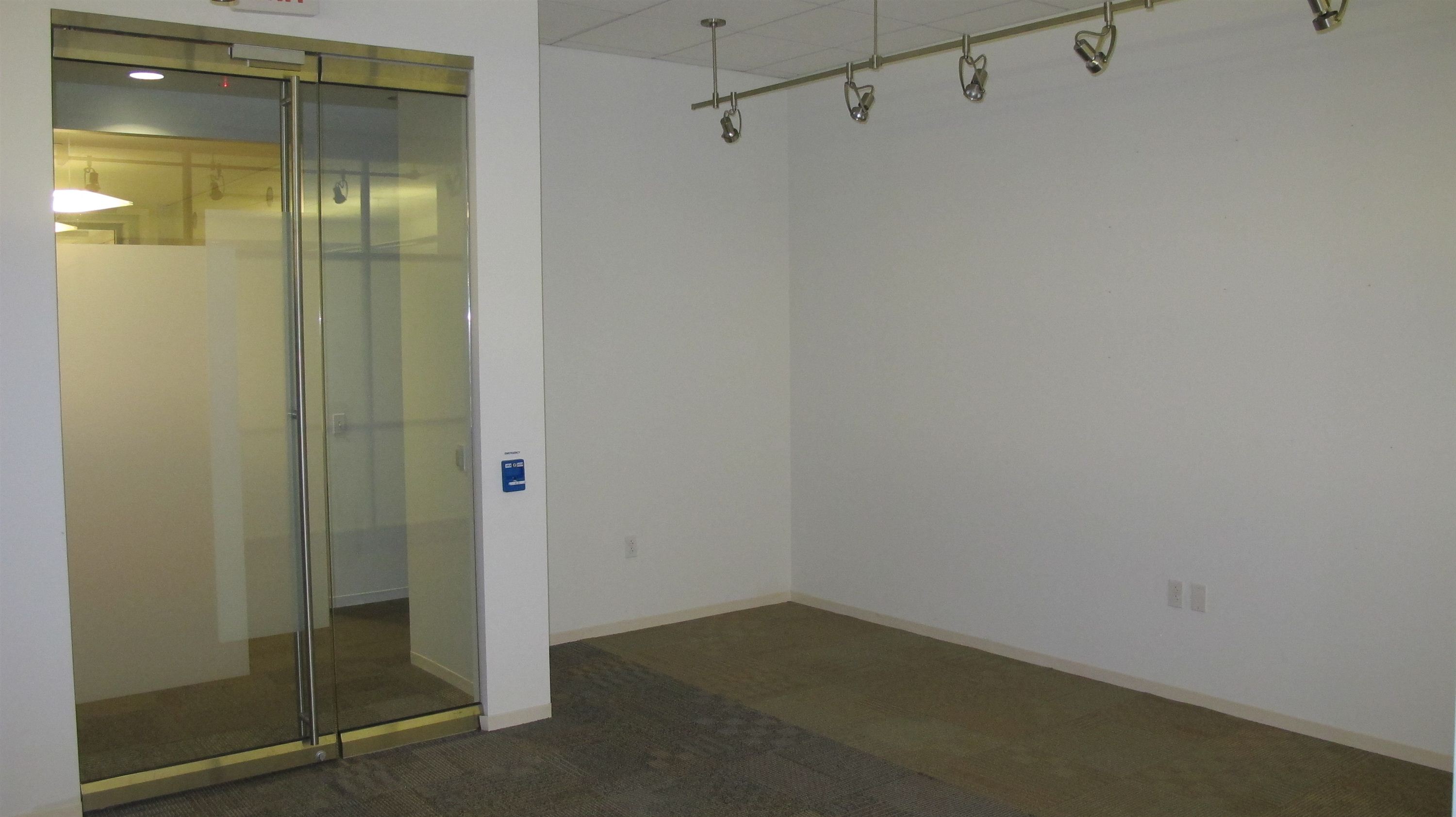Locations Hub - Downtown Cleveland - Skylight Office Tower