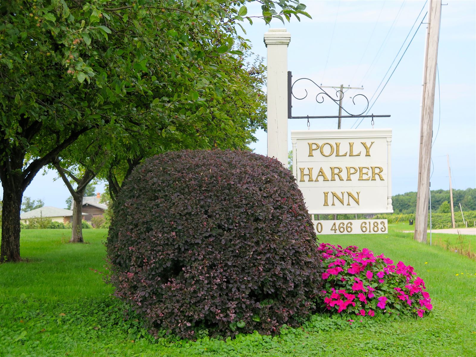 Locations Hub - Geneva - Polly Harper Inn