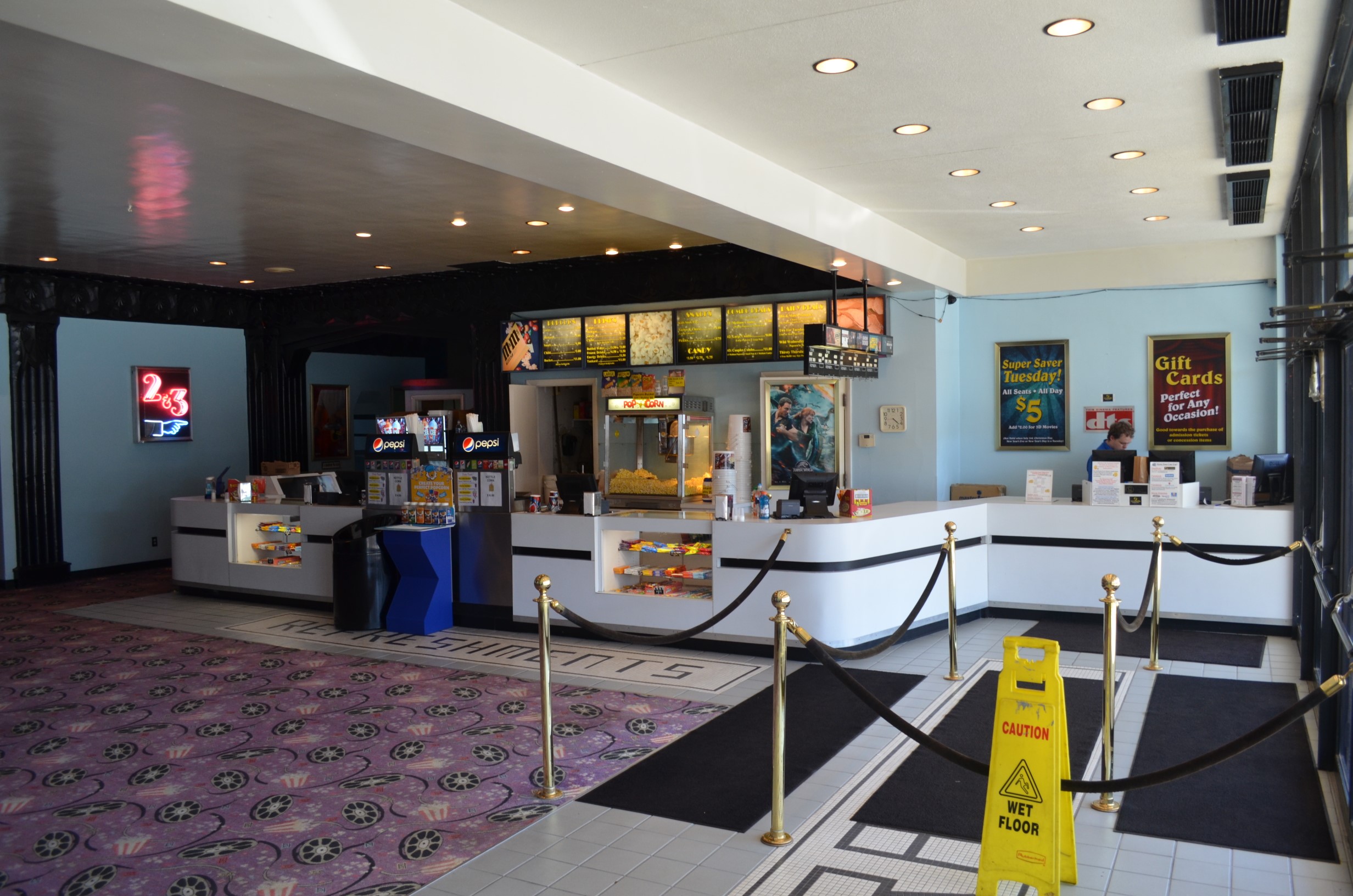 Locations Hub - Fremont - Paramount Cinema