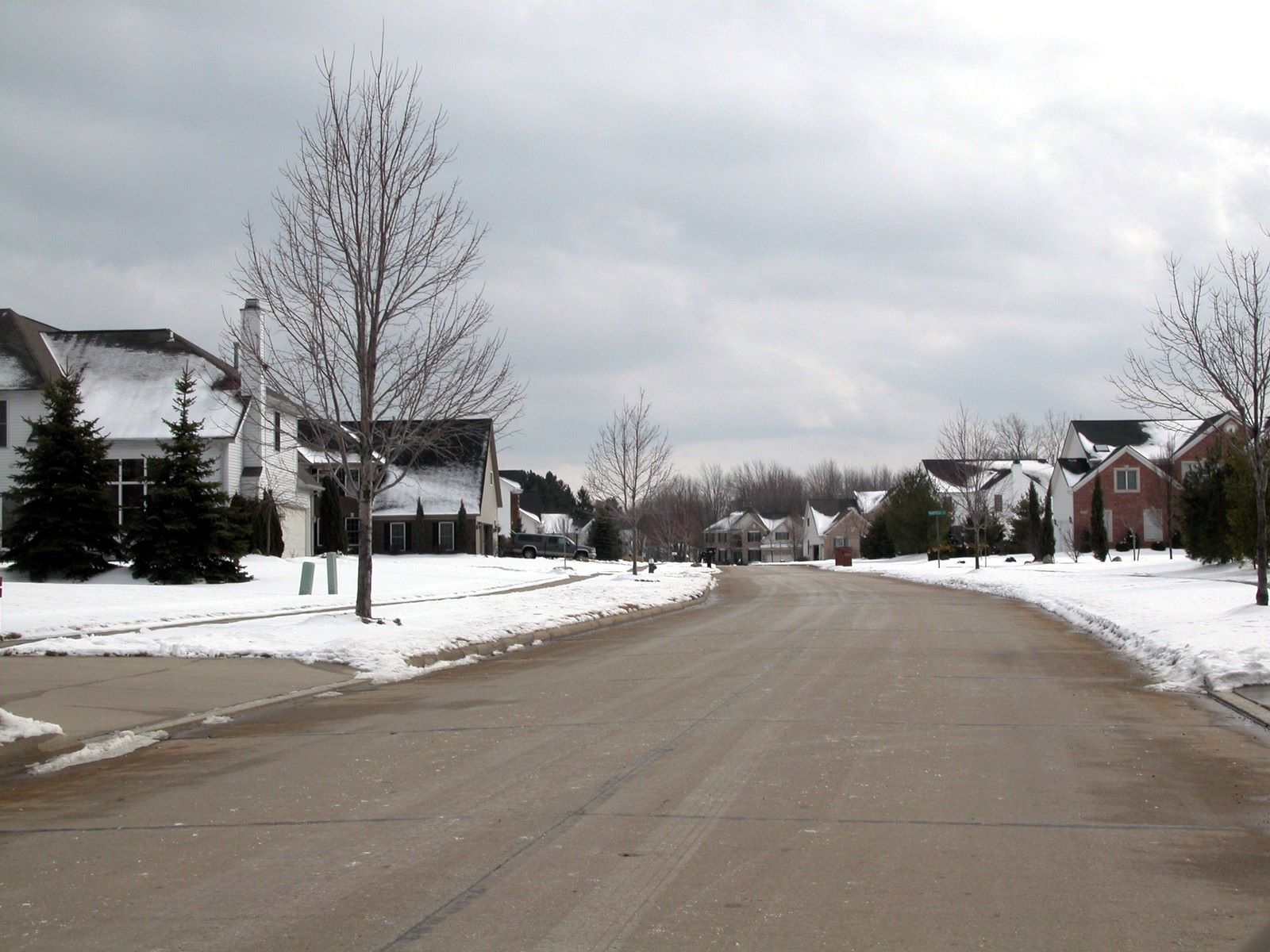 Locations Hub - Strongsville - Neighborhood (Country Way)