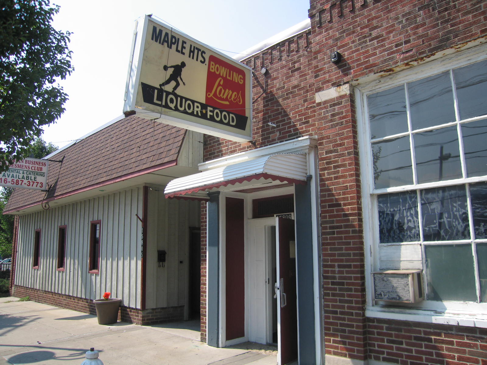 Locations Hub - Maple Heights - Maple Heights Lanes