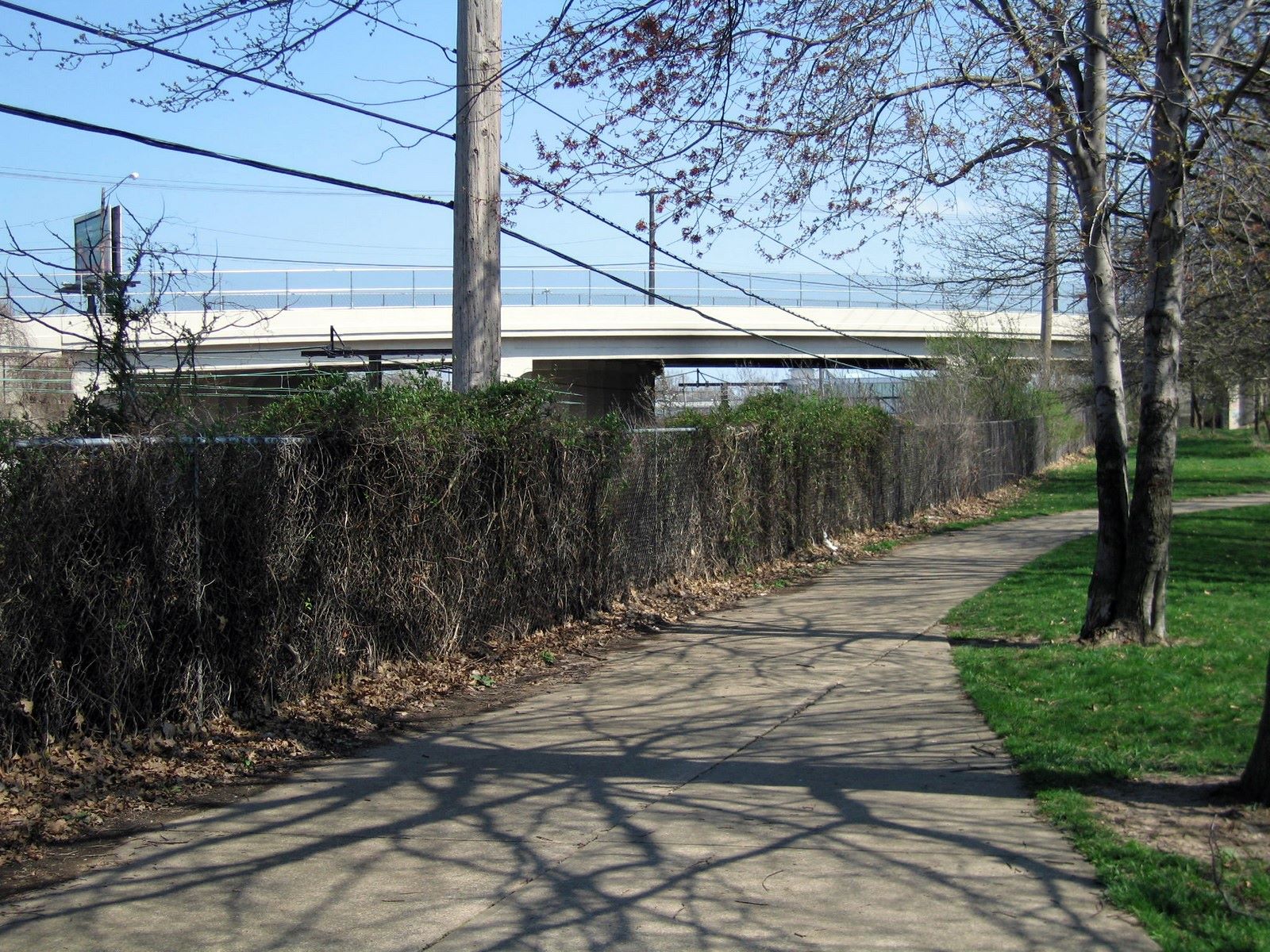 Locations Hub - Lakewood - Neighborhood (Triskett Bridge & Railroad Tracks)