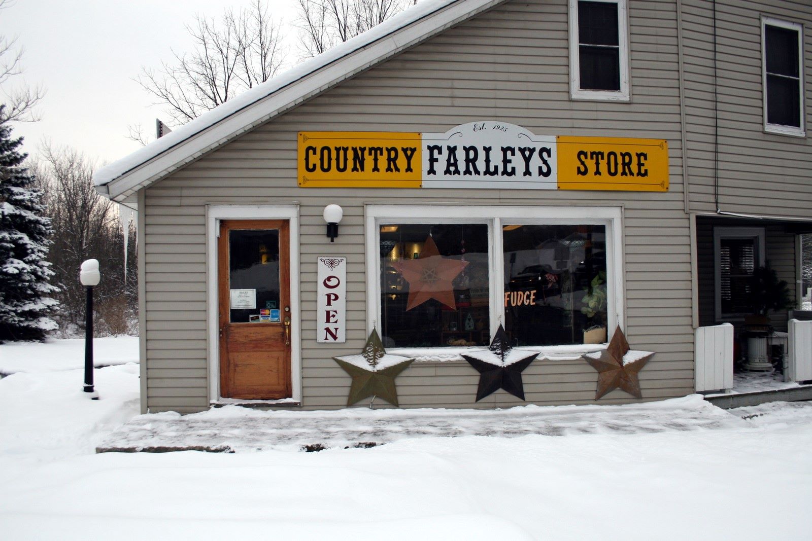 Locations Hub - Chardon - Farley's Country Store