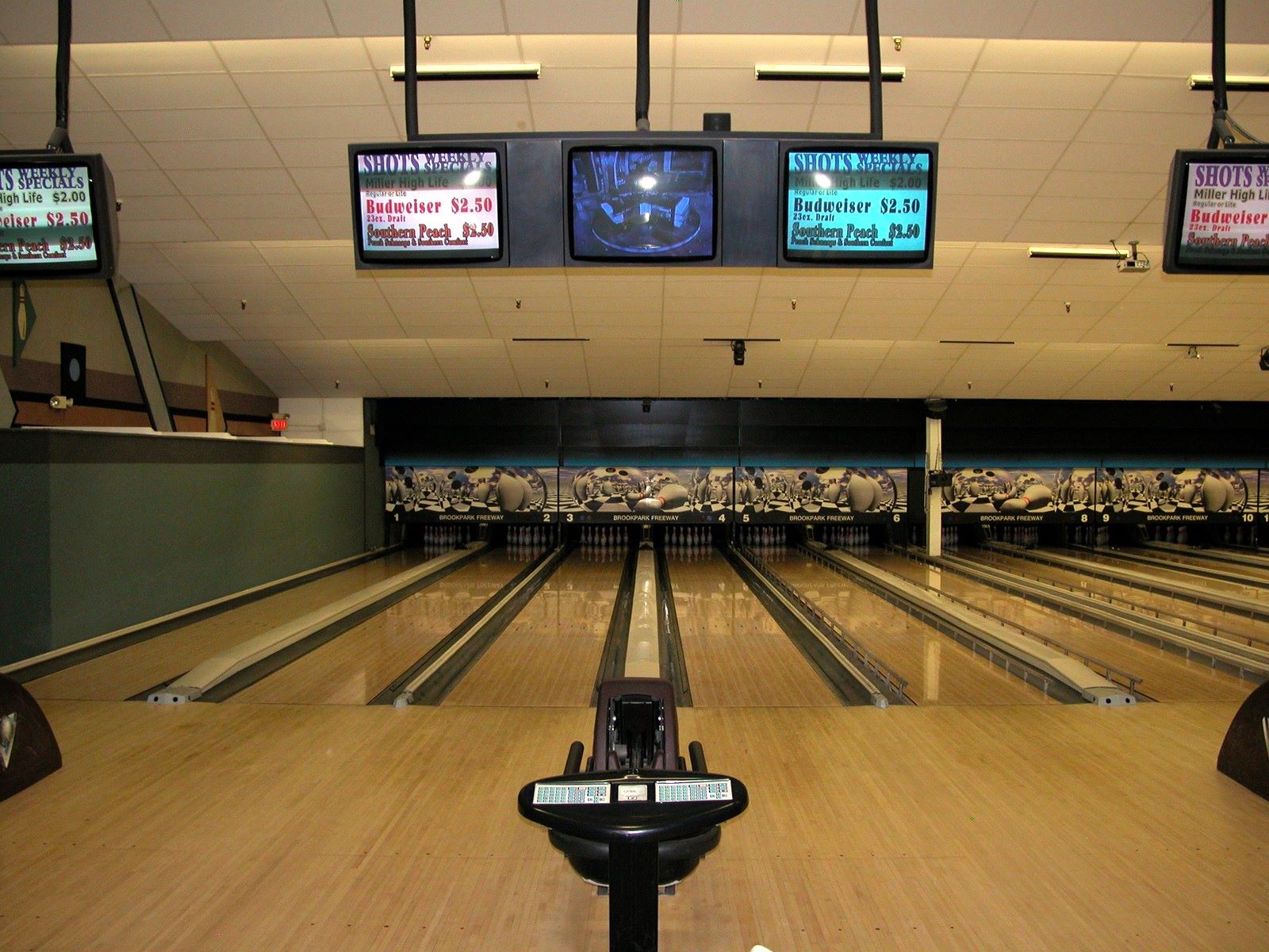 Locations Hub - Brookpark - Freeway Lanes